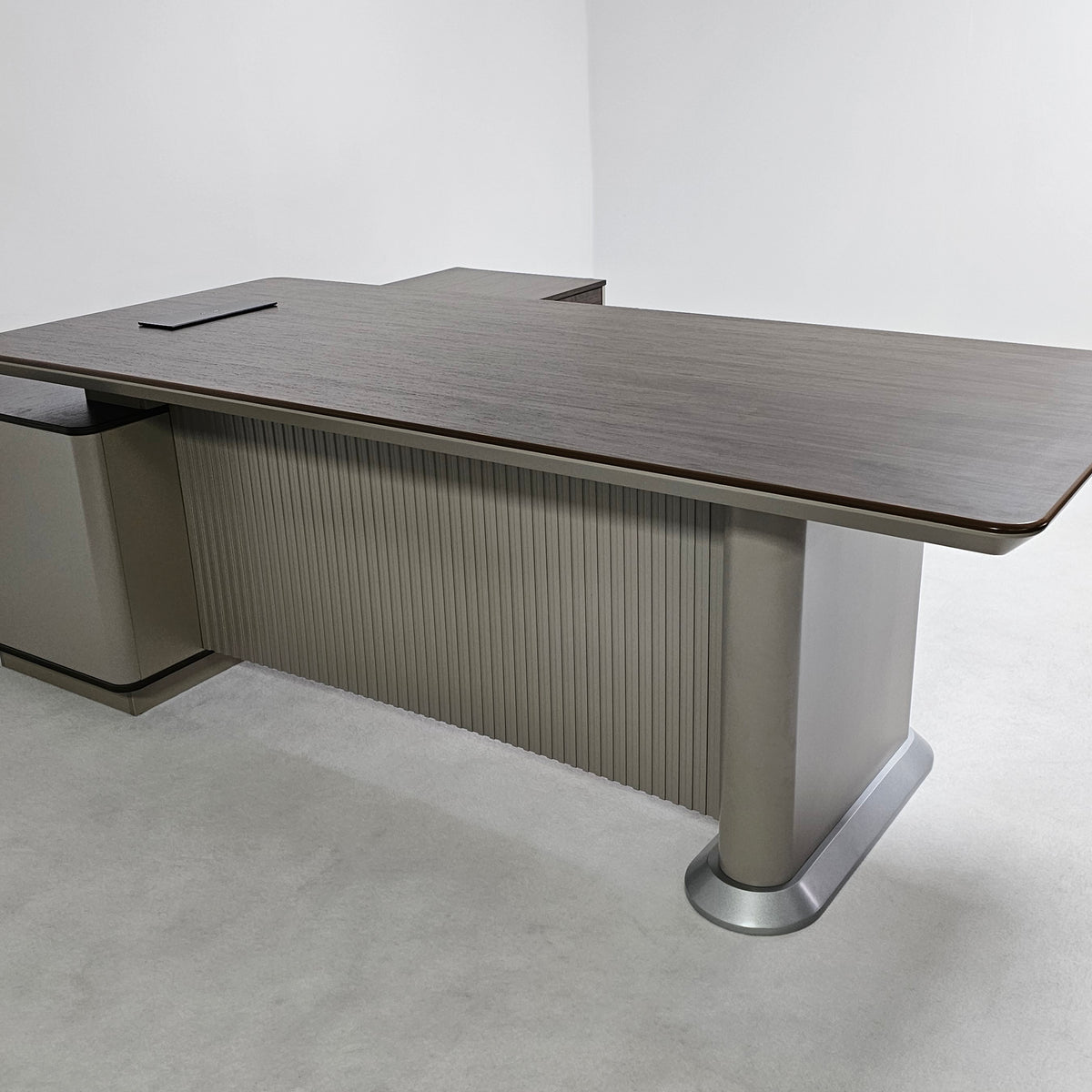 Coffee Oak and Cream Executive Corner Desk - 2200mm - H05 – Order ...