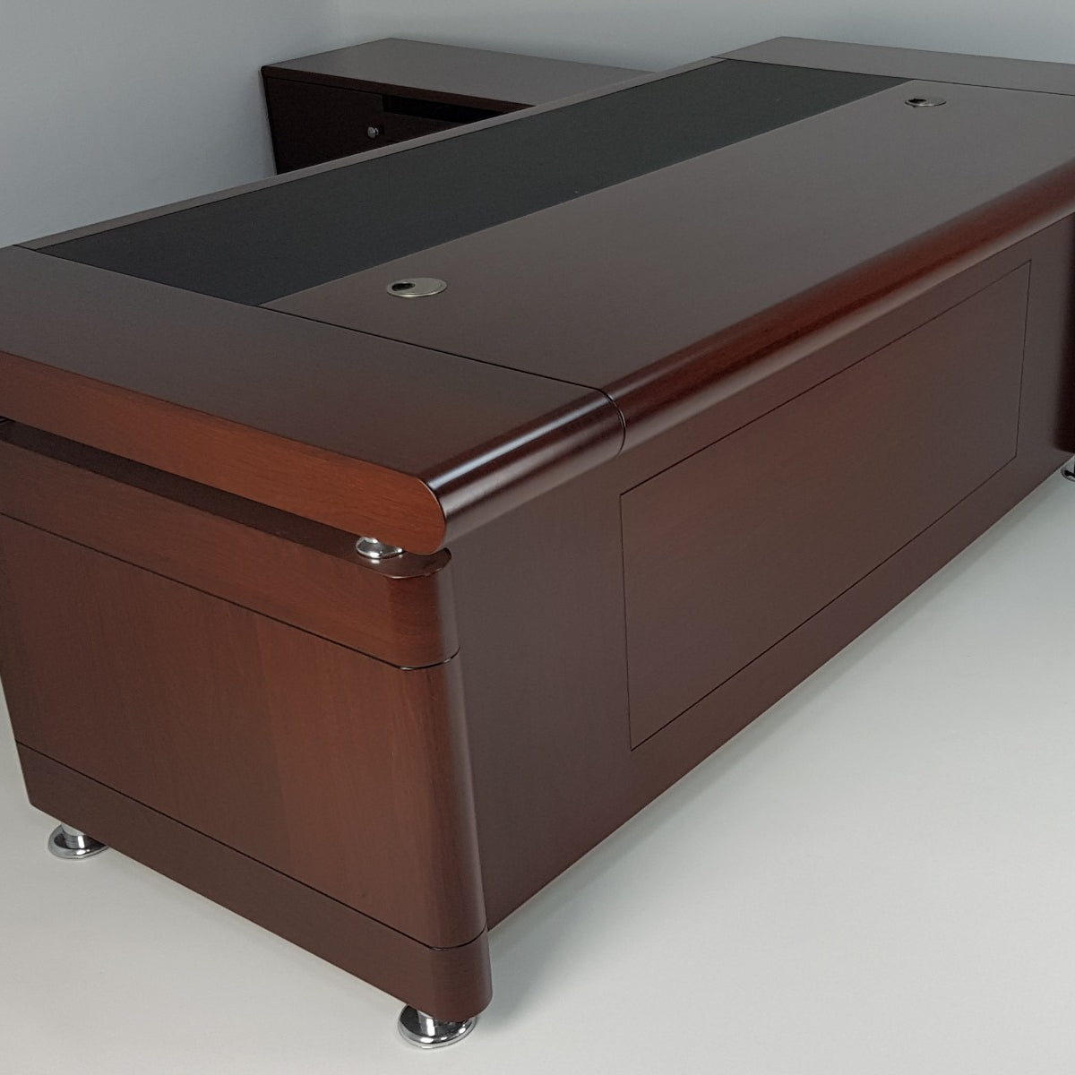 Large Mahogany Oak Executive Office Desk with Pedestal and Return ...
